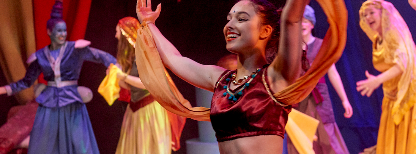 Aladdin håller Anden, som enaktare – Värmlandsteatern